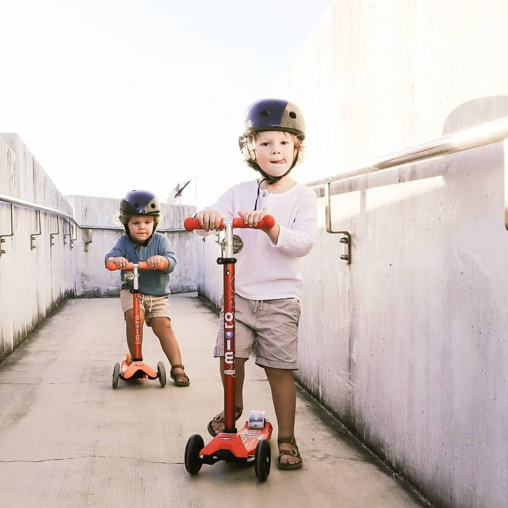 Micro Scooter Maxi Deluxe LED Rojo CAJA DAÑADA